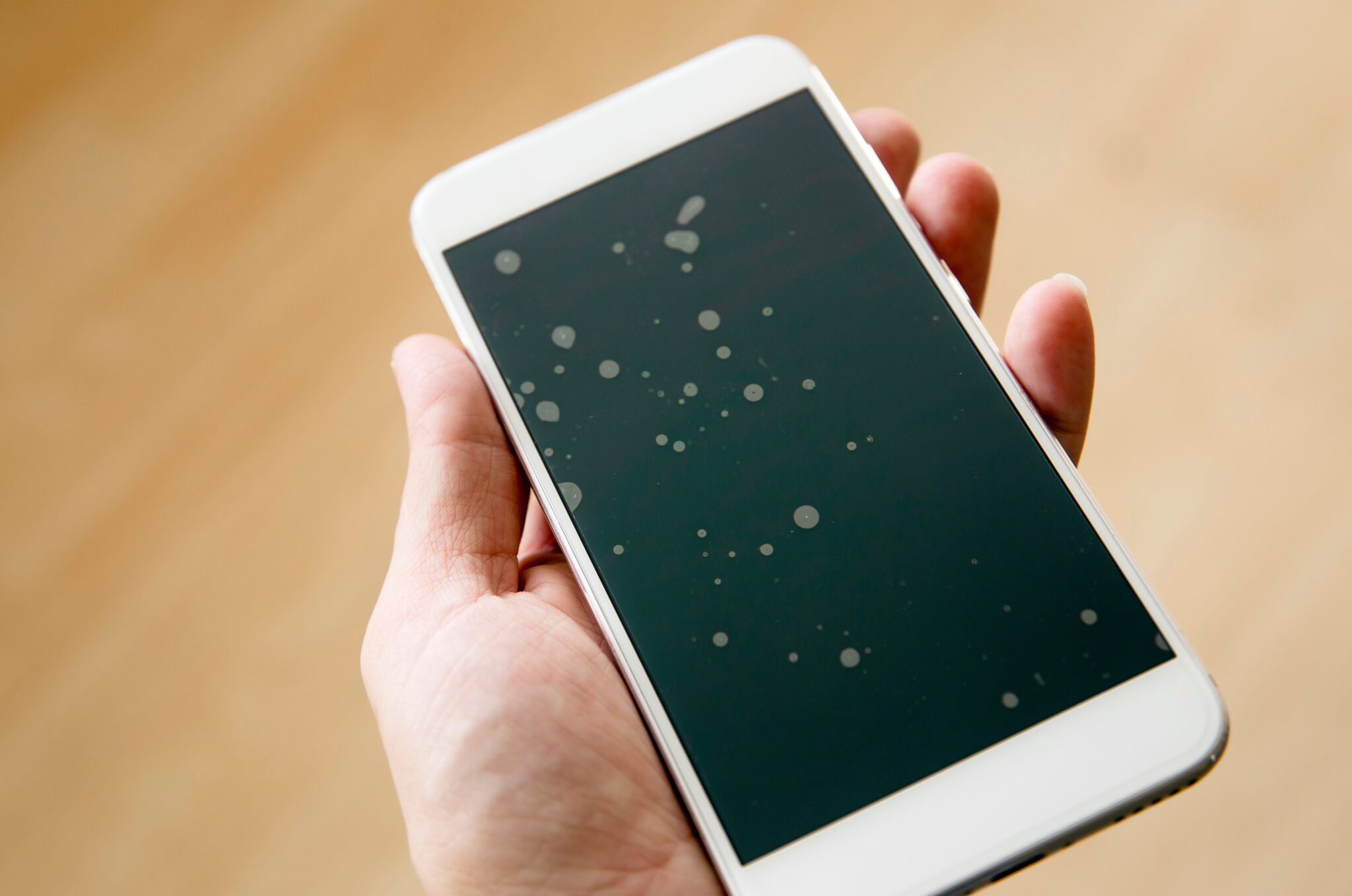 White Spots on mobile Screen, top reasons you never considered - Tech ...