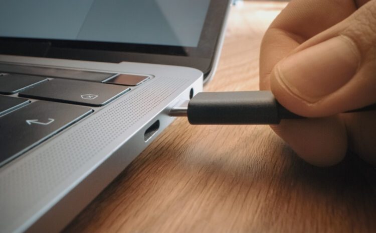 Laptop Charger Parts: Names & Functions? - Tech With Tech