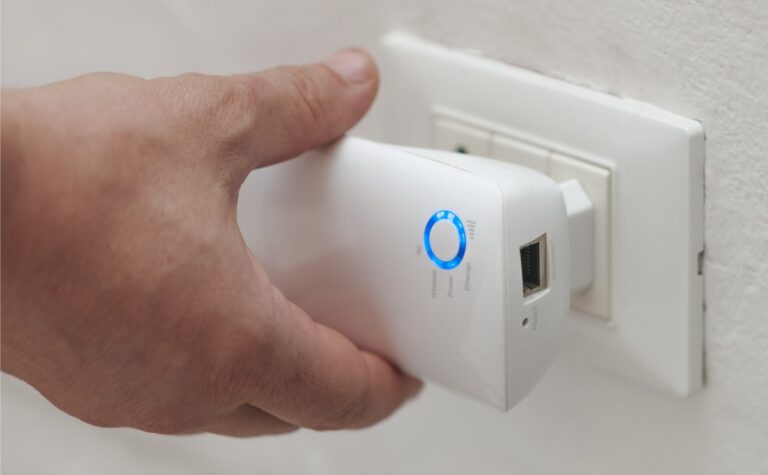 Wi-Fi Extenders: Slowing Down or Speeding Up Internet? - Tech With Tech