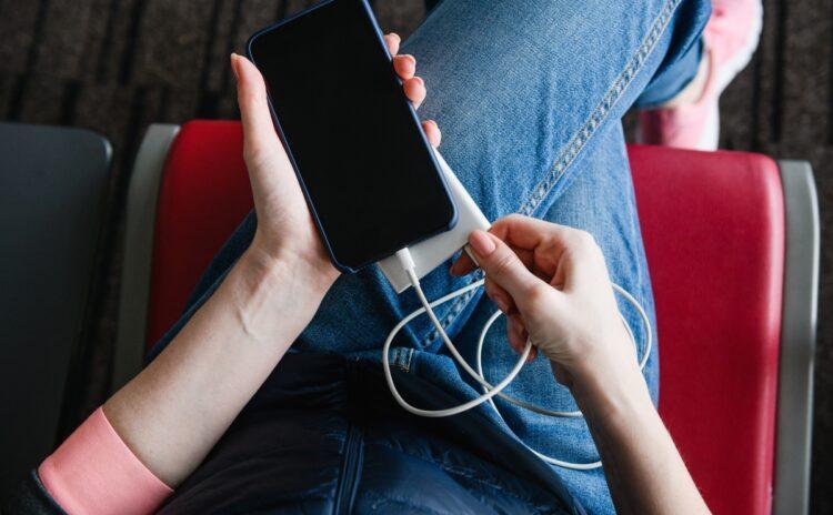 Apple Cables: How to Make White Again? - Tech With Tech