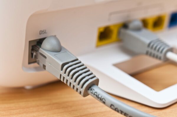 How to Connect Landline Phone to PC for Internet - Tech With Tech